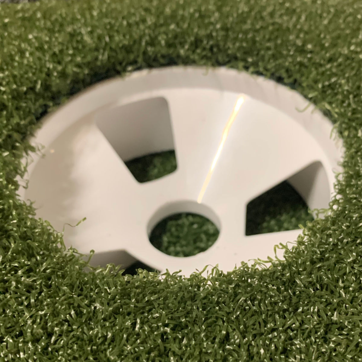 Shallow Putting Cups (real bottom) – One Stop Sim Shop